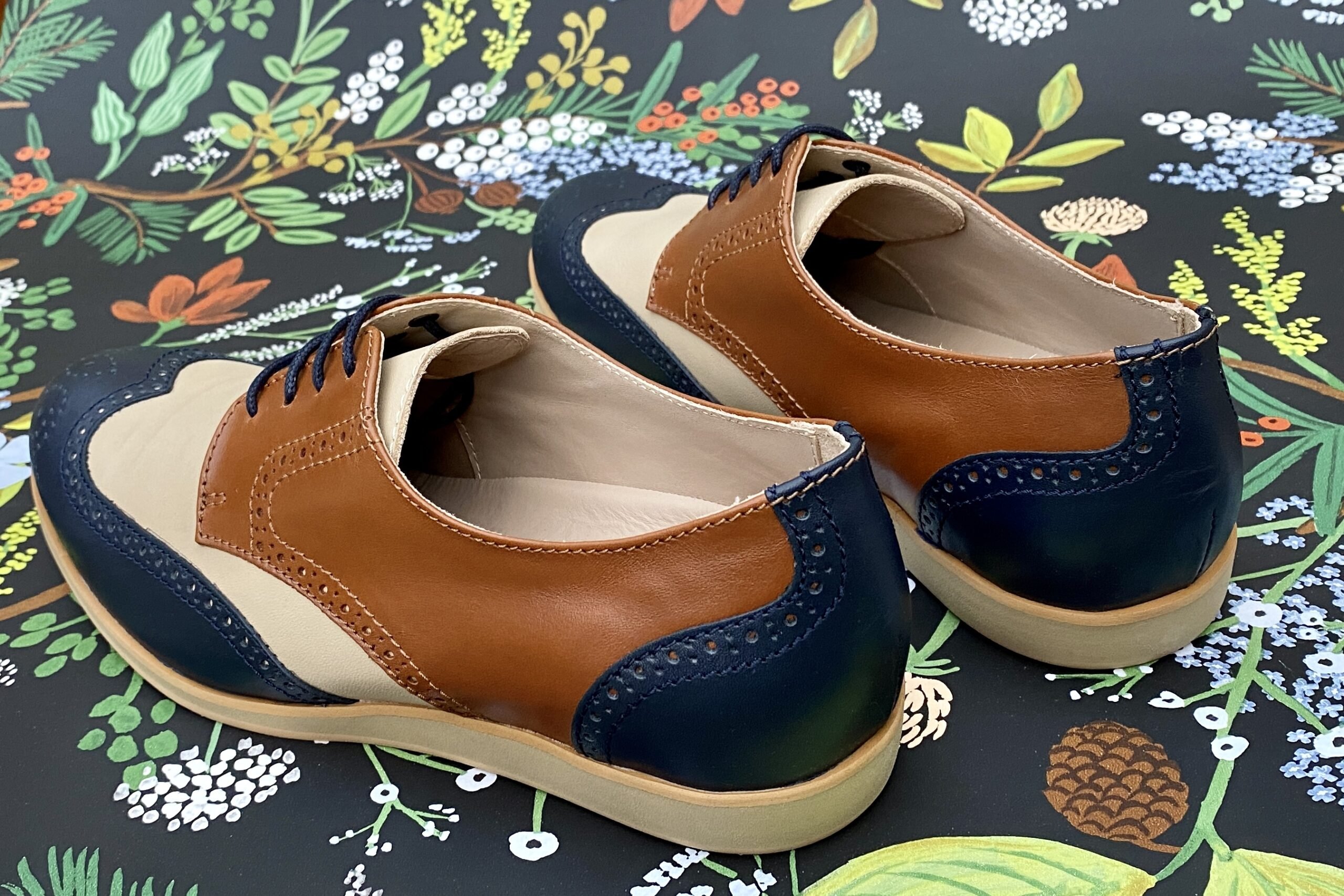 LEAD Triole – Saint Savoy